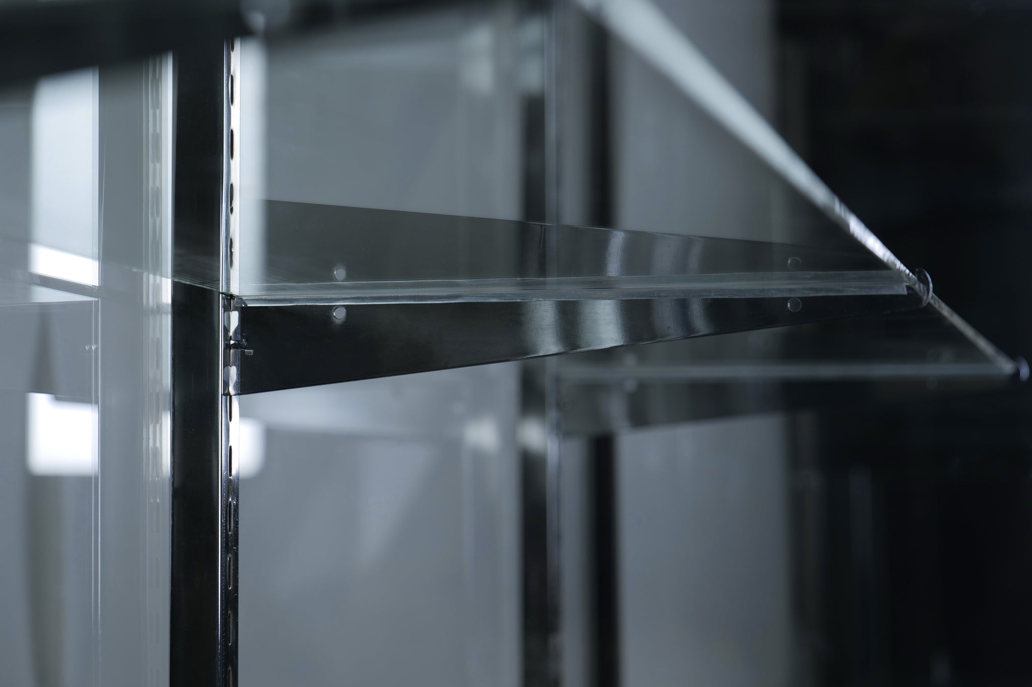 Extra Vision Display 70" Glass Showcase Aluminum Frame Glass Shelving ...